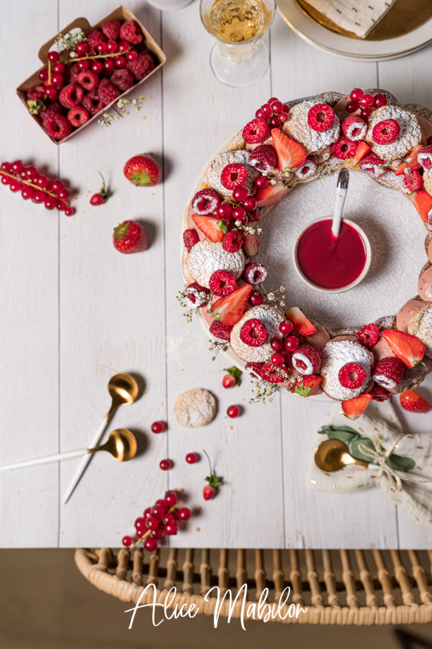 RECETTE COURONNE DE CHOUX AUX FRUITS ROUGES FAÇON PARIS-BREST - Alice ...